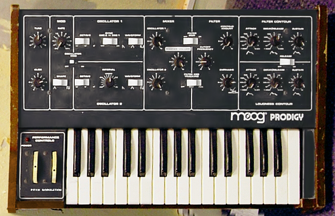 Moog Prodigy – Synthesizer Online